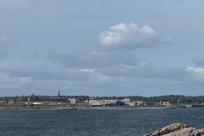 Highland Tours: Louisbourg Fortress and Lighthouse Tour - Who Should Take This Tour?