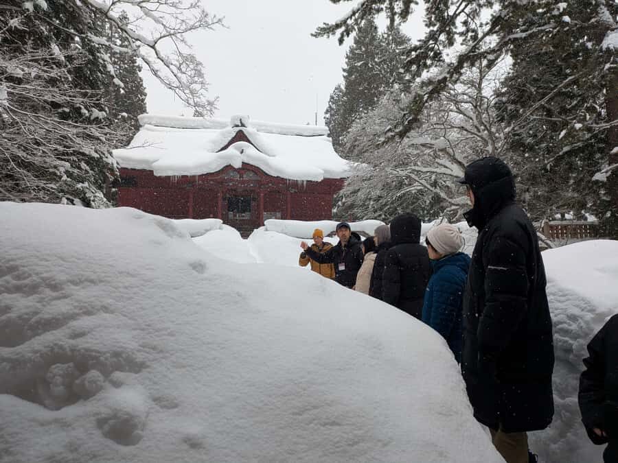 Hirosaki: Shrine Snow Shoveling Experience with Lunch - Practical Tips for Participants