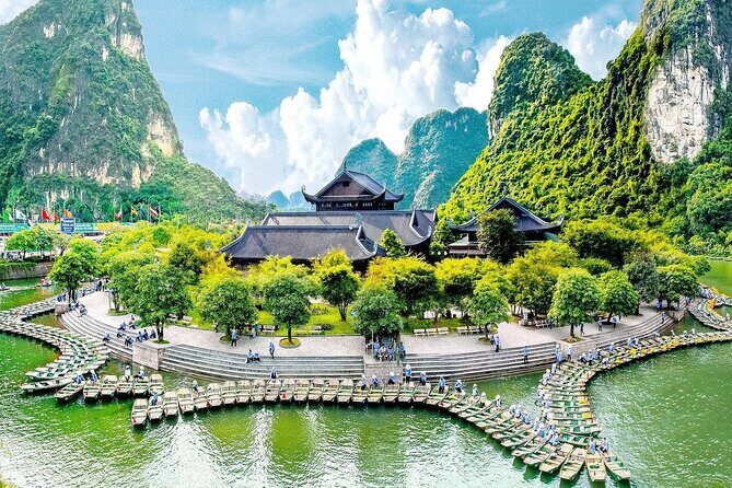 Hoa Lu, Trang An & Mua Caves Views Luxury Day Escape from Hanoi - Navigating Trang An: A UNESCO Wonder