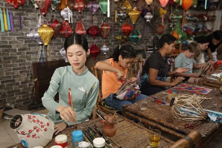 Hoi An: Bamboo Silk Lantern Making and Painting Class - Practical Details and Considerations