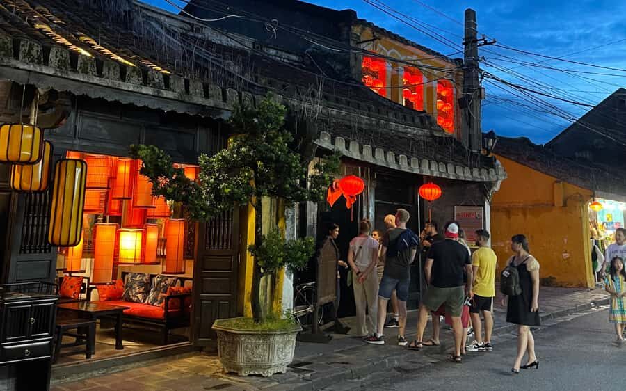 Hoi An City Tour: Boat Ride & Lantenn Release - Exploring the Charming Laneways