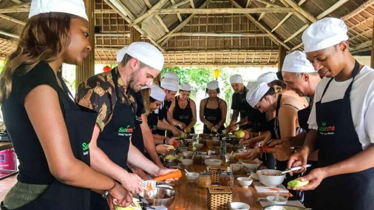 Hoi An/Da Nang : Lantern Making + Cooking Class+ Basket Boat - Who Will Love This Experience?