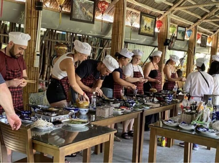 Hoi An : Local Market Walk,Basket Boat and Cooking Class - What Makes This Tour Stand Out?