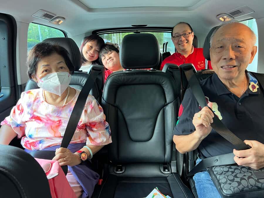 Hong Kong: Private City Highlights Tour with Car - Who Should Consider This Tour?