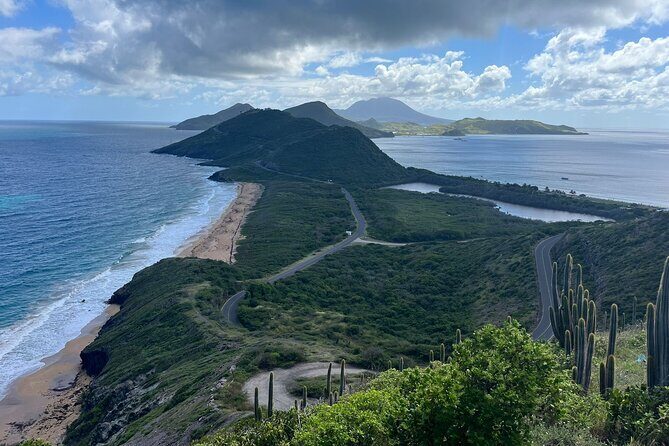 Hop on hop off Tour Air Con - The Sum Up