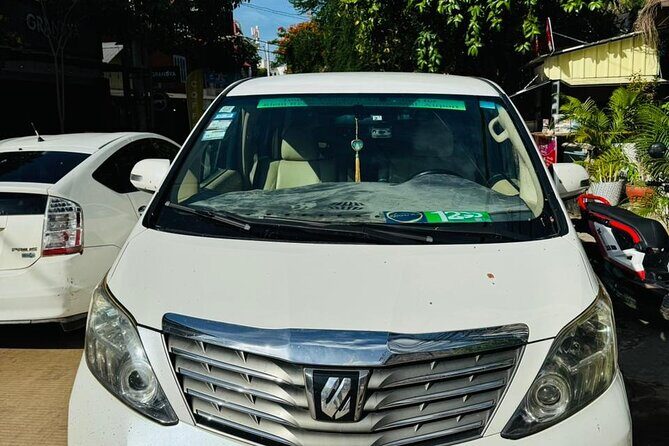 Hotel and Airport by Shuttle Minivan - What to Expect from Your Transfer