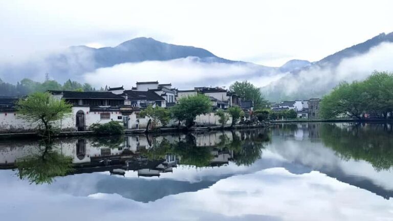 Huangshan: Private Hongcun Tour UNESCO Site & Ancient Lanes - The Magic of Hongcun Village