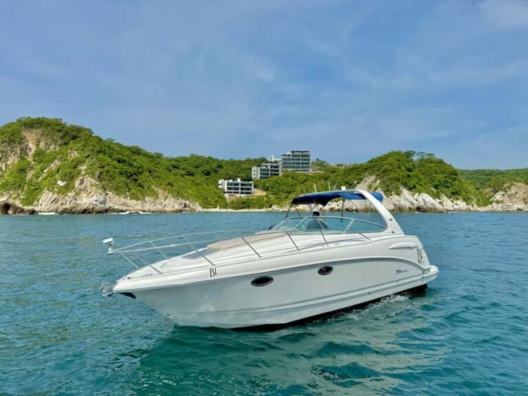 Huatulco: Sunset Yacht Cruise with drinks - Who Should Consider This Tour?