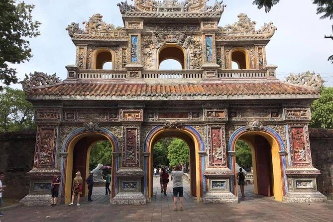 Hue City Tour via Hai Van Pass,Blue Lagoon,Royal Palace,King Tomb, Perfume River - Who Will Enjoy This Tour?