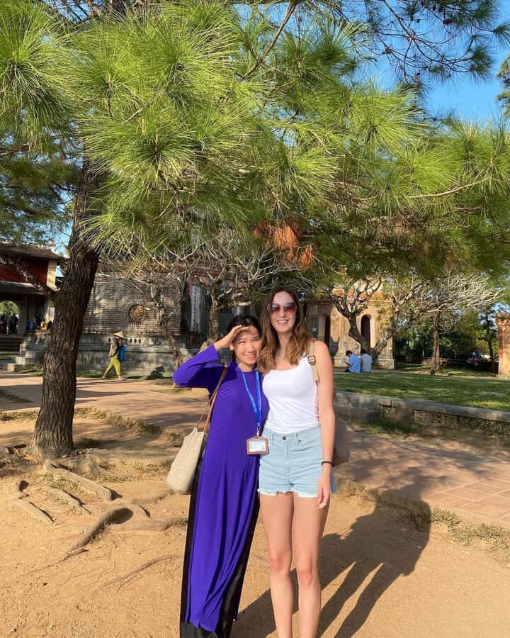 Hue: Deluxe Walking tour to Imperial City and Dong Ba Market - The Itinerary in Detail