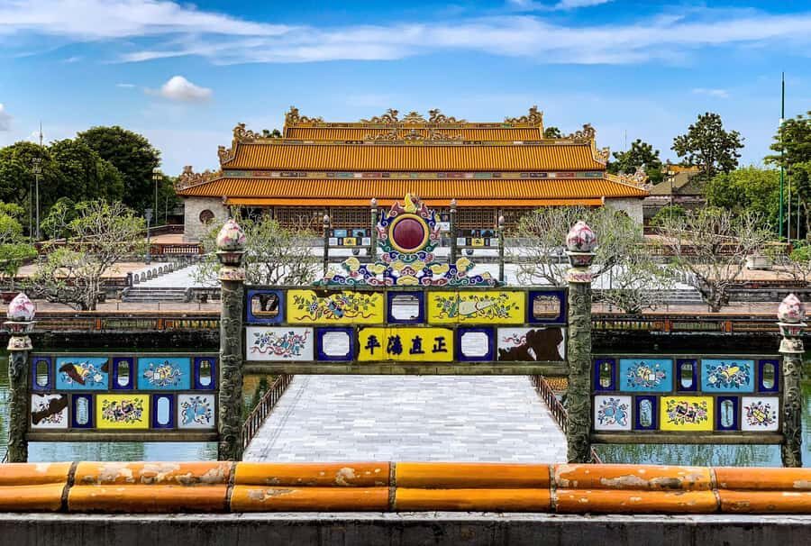Hue Imperial City Tour with Local Experts (Ticket included) - Authentic Experiences and Highlights