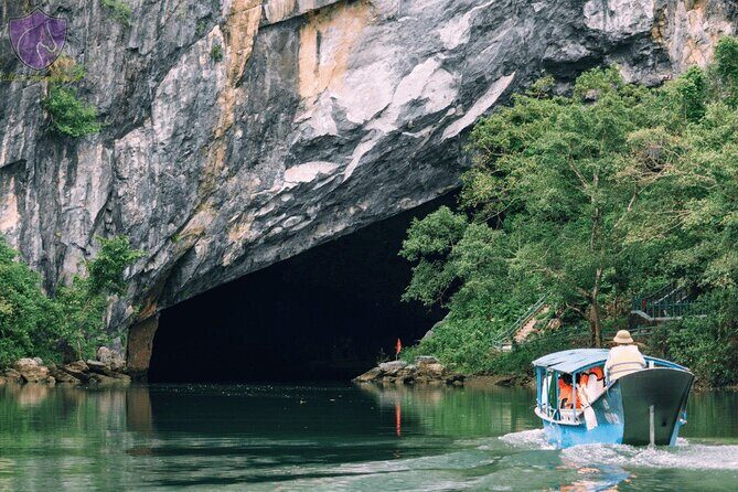 Hue to Phong Nha & Paradise Cave Exclusive 1-Day Private Tour - The Experience of Traveling with a Knowledgeable Guide