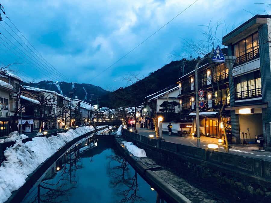 Hyogo: Kinosaki Onsen Hot Spring Day Trip from Osaka - How It Provides Value