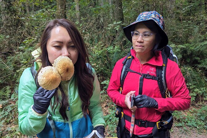Intro to Seattle Mushroom Foraging - Included and Not Included