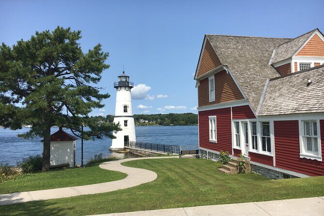 Islands, Lighthouses, and Castle Tour on the St. Lawrence River - Detailed Breakdown of the Itinerary