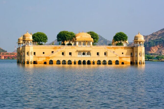 Jaipur Full Day Private Guided Tour with Pick-Up & Drop - Taking in Jaipur’s Royal Heritage