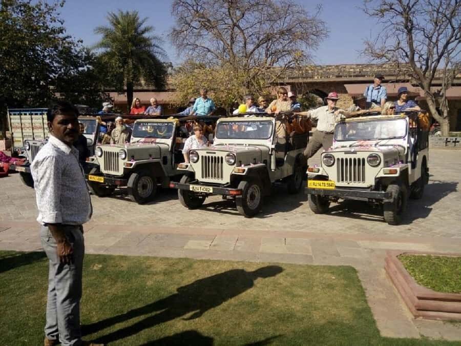 Jaipur: Nahargarh Fort, Jaigarh Fort with Sunset Jeep Safari - Transportation and Group Size