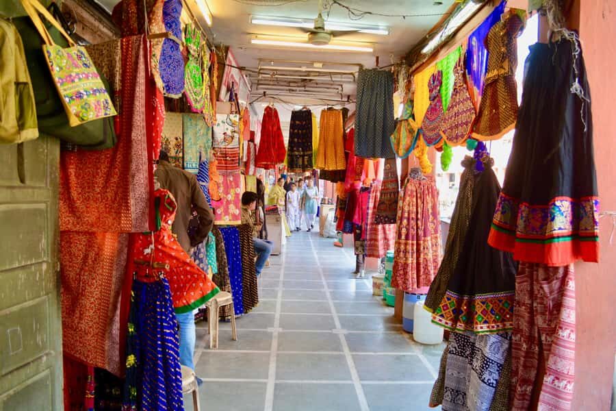 Jaipur: Night Bazaar Walking Tour With Food, Culture And Art - The Practicalities of the Tour