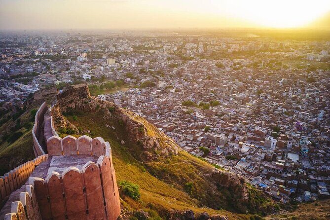Jaipur Sunrise Experience with Flower Market Walk and City Tour - Walking Through Jaipur’s Colorful Flower Market