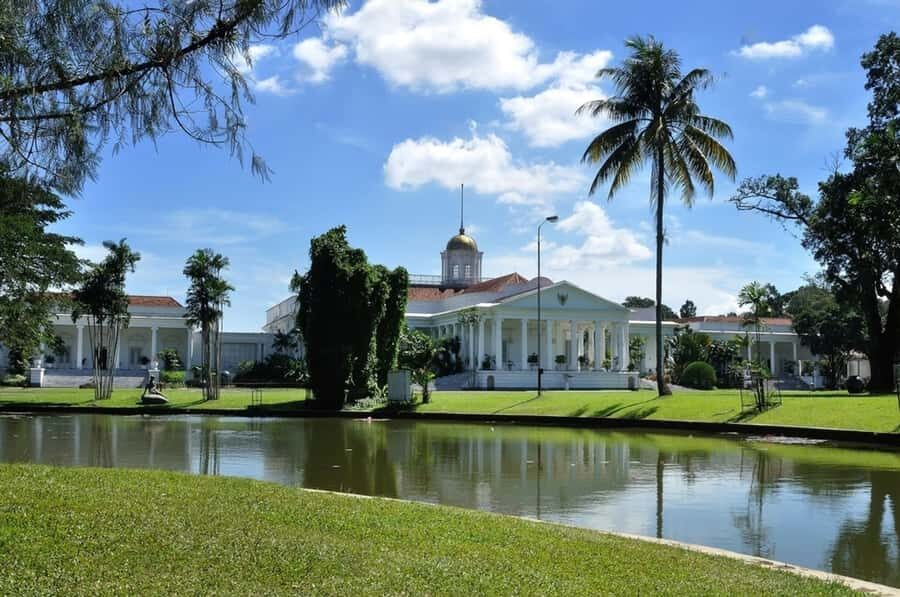 Jakarta: Bogor Botanical Gardens, with all Artists - Who Will Enjoy This Tour?