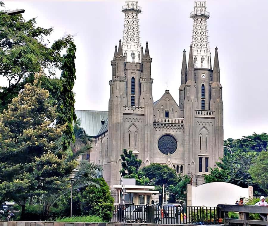 Jakarta City Tour With Chinese Tour Guide - Who Should Consider This Tour?