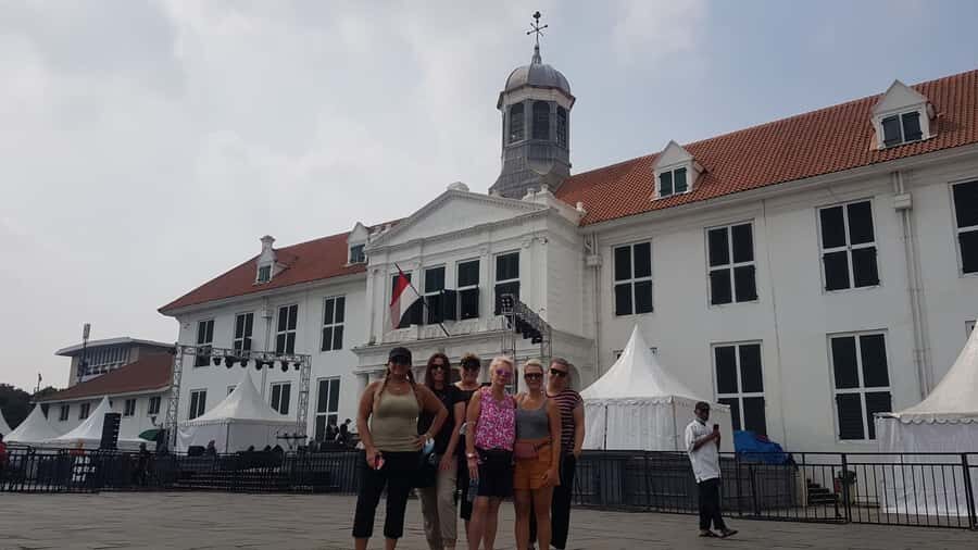 Jakarta: Cultural, Religious, and Historical Highlights Tour - How It Works and What It Costs