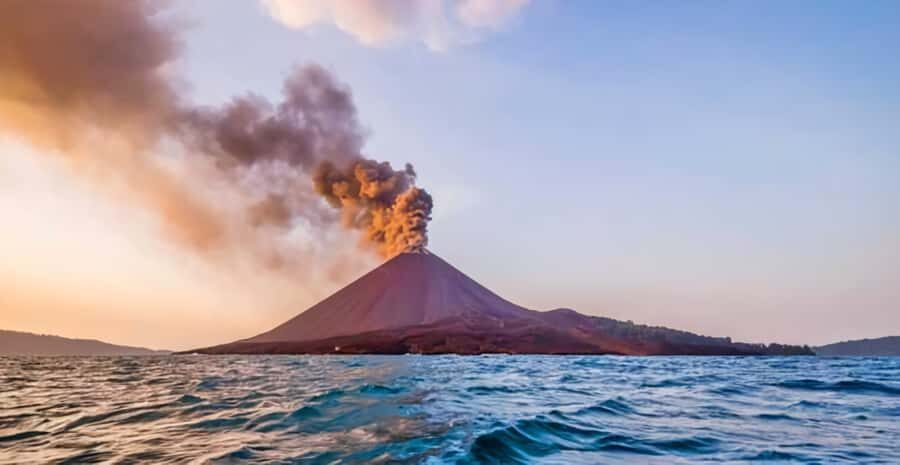 Jakarta: Private Exploring Mount Krakatau Volcano Tour - Introduction: An Adventure of a Lifetime with a Caution