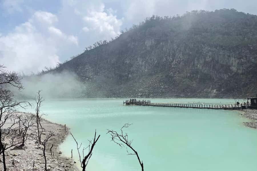 Jakarta: Volcano, Suspension Bridge and Hot Spring - Logistics and Practical Tips