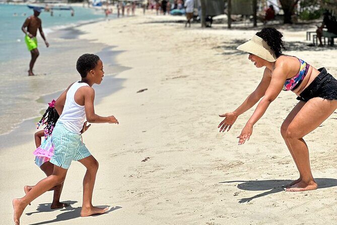 Jamwest Beach Negril Family Catamaran Cruise Pick up from Lucea - Who Is This Tour Best Suited For?