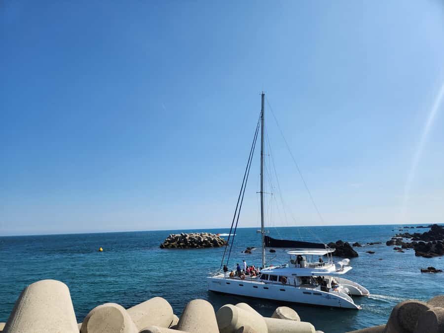 Jeju: Luxury Private Tour with UNESCO Sites & Yacht Cruise - Exploring Jeju’s Natural Landmarks