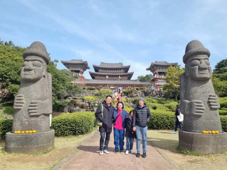 Jeju: Private Van Sightseeing Tours with Licensed Tour Guide - Deep Dive into the Itinerary