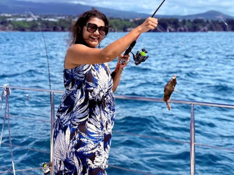 Jeju Small Group Tour incl. Yacht Cruise, Falls & Mt.Halla - What Makes This Tour Stand Out?