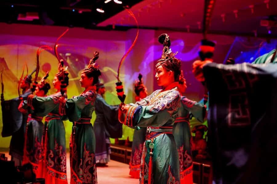Jinan Xiuyan Banquet | Immersive Palace Show & Dinner - Who Will Enjoy This Experience?