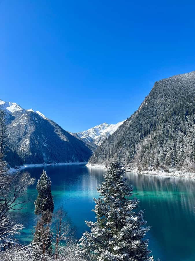 Jiuzhaigou Valley: UNESCO Colorful Lakes & Tibetan Village - What Makes This Tour Stand Out?