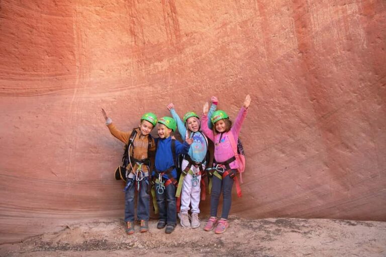 Kanab: Family Slot Canyon & Rappelling, Private - The Guide and the Experience