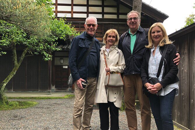 Kanazawa 6hr Full Day Tour with Licensed Guide and Vehicle - Practical Details and What to Expect