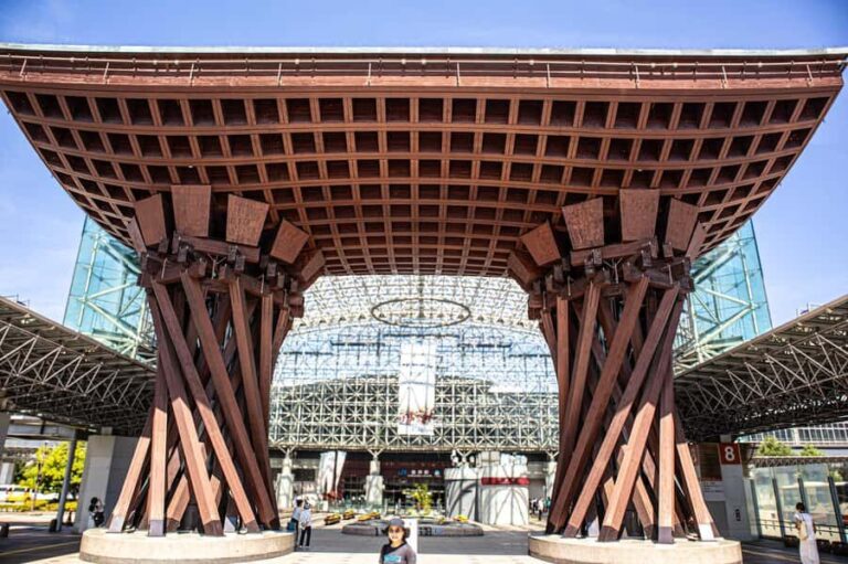 Kanazawa Castle Tour with Expert Guide - What You Can Expect at Each Stop