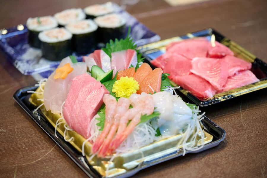 Kanazawa: Omicho Market and Higashi Chaya Food Tour - Authenticity and Authentic Experiences