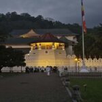 Kandy: Night Tour with Boat Safari, Cultural Show & Temples - Detailed Breakdown of the Itinerary