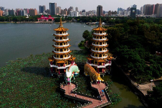 Kaohsiung Private Tour with English-speaking driver - Who Should Consider This Tour?