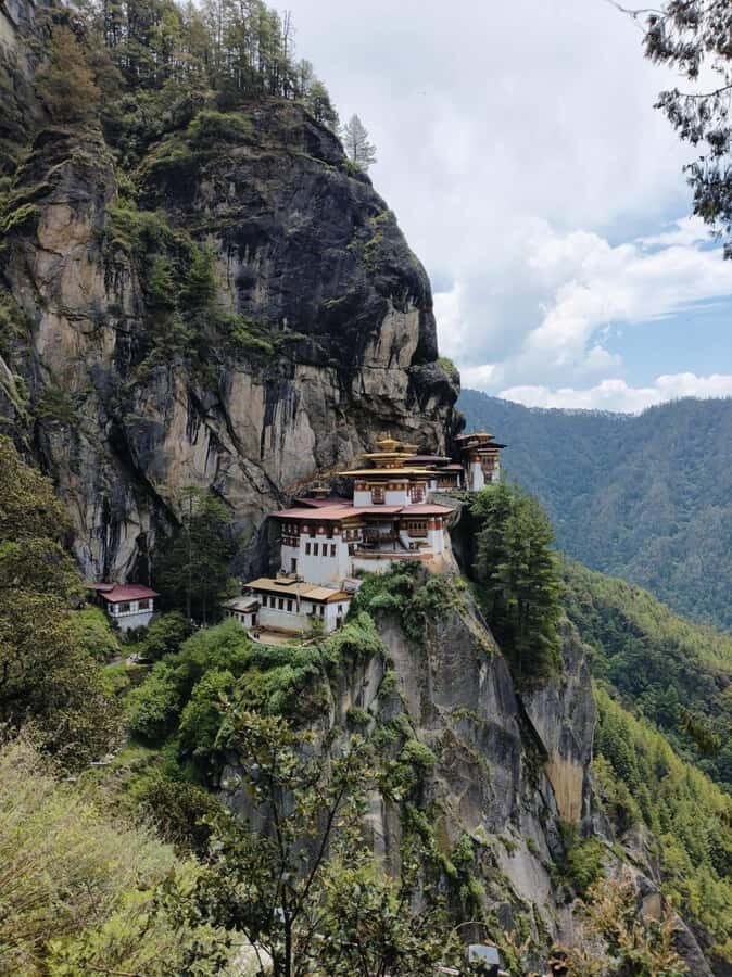 Kathmandu: Bhutan, Lhasa, and Nepal 10-Day Tour - Scenic Himalayan Flights: Over Everest and Beyond