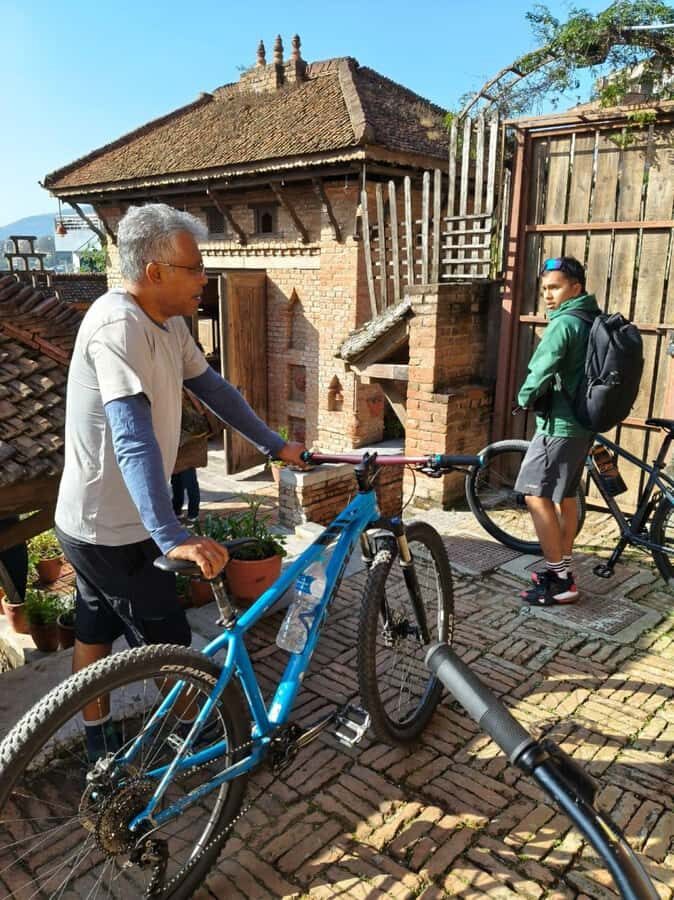 Kathmandu: Cycling Food Tour with Breakfast and Lunch - What Makes This Tour Stand Out?