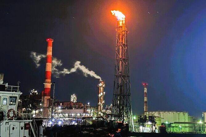 Kawasaki Night Factory Lights: Private Car Tour with Expert Guide - Exploring Kawasaki’s Night Factory Lights Tour in Detail