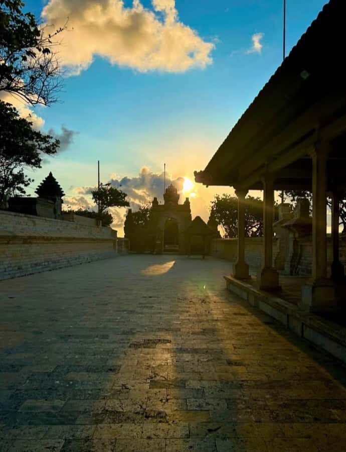 Kecak Fire Dance: Sacred Cliff Experience & Exclusive Beach - Why This Tour Offers Great Value