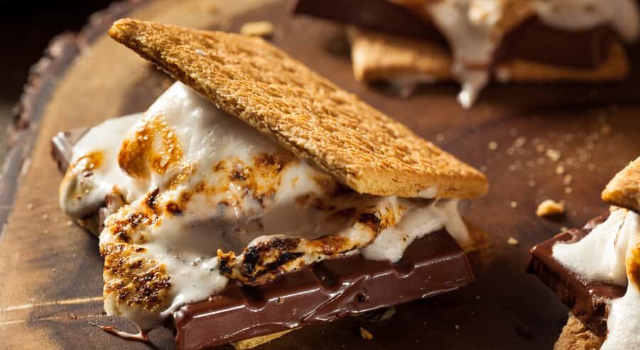 Kelowna Fireside Warm-Up: Wine Tasting, Smores & Mulled Wine - What to Expect and Practical Details