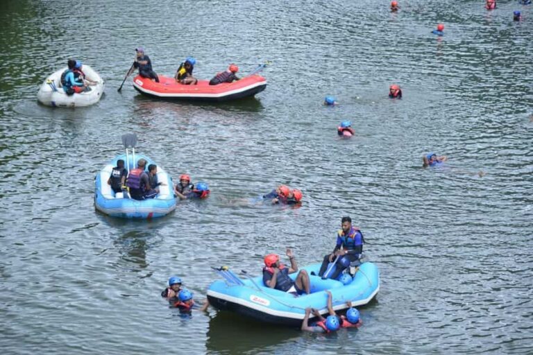 Kitulgala: White Water Rafting on the Kelani River - Who Should Consider This Tour?