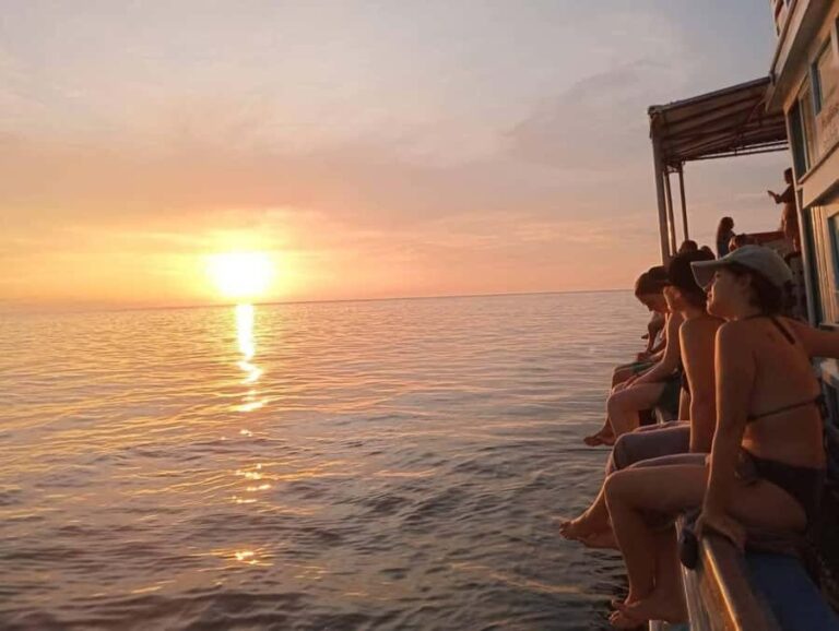 Koh Tao: Half-Day Sunset Snorkeling Tour with Lunch & Pickup - The Value and Overall Experience