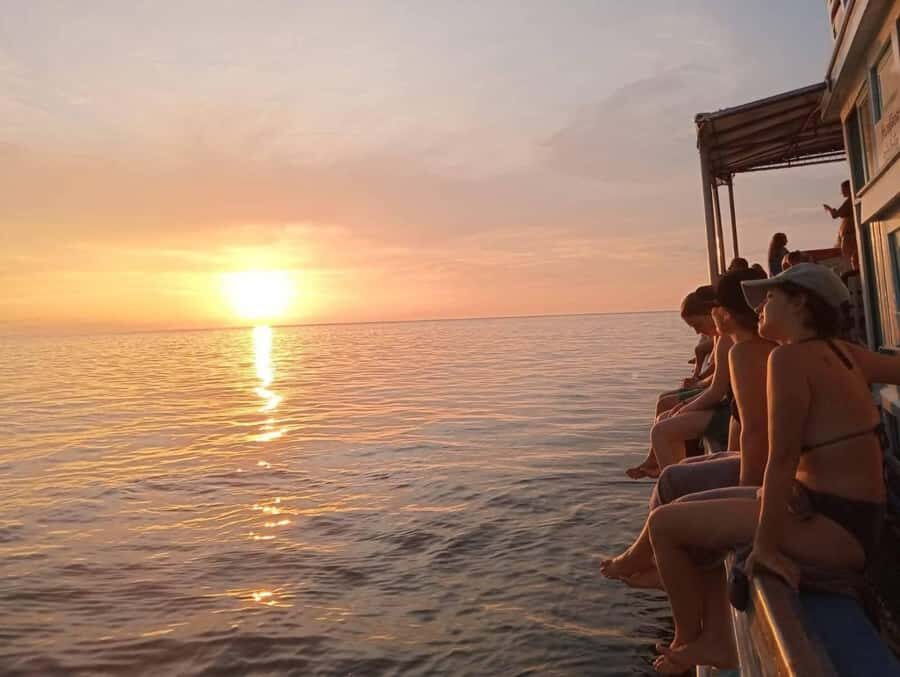 Koh Tao: Half-Day Sunset Snorkeling Tour with Lunch & Pickup - The Value and Overall Experience
