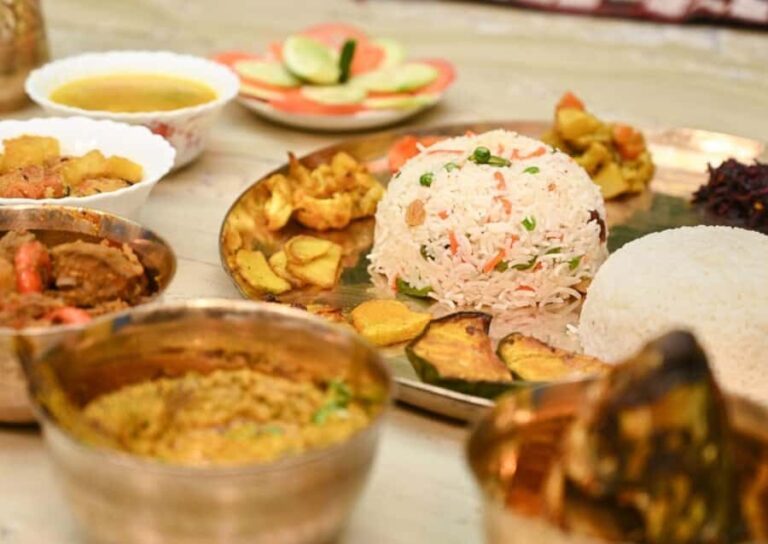 Kolkata: Full Day Guided City Tour with Lunch & Hotel Pickup - What Travelers Say