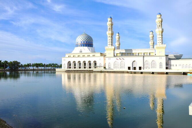 Kota Kinabalu: City Tour 7 Must-See Highlights Led by Guide - Stop 1: Tun Mustapha Tower